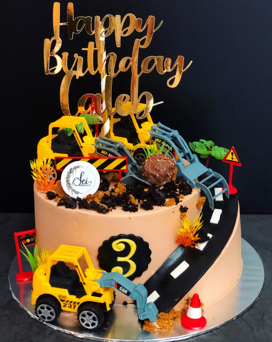 Construction Slope Theme Cake – Sei Pâtisserie